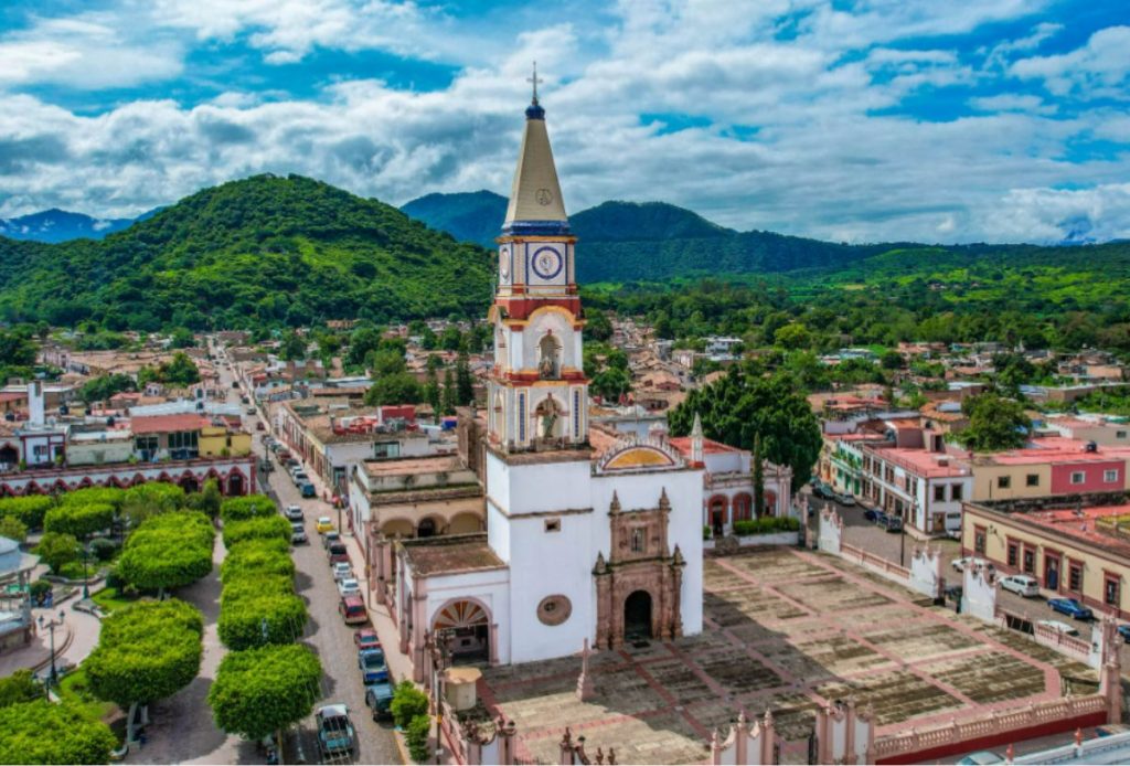 Mascota festeja a lo grande su 140 aniversario
